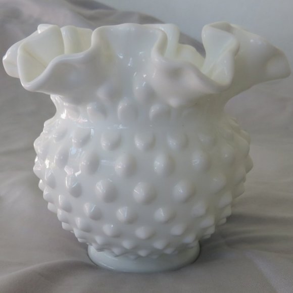 Fenton | Accents | Vintage 96s Fenton Hobnail Ruffled Vase Delicate And ...